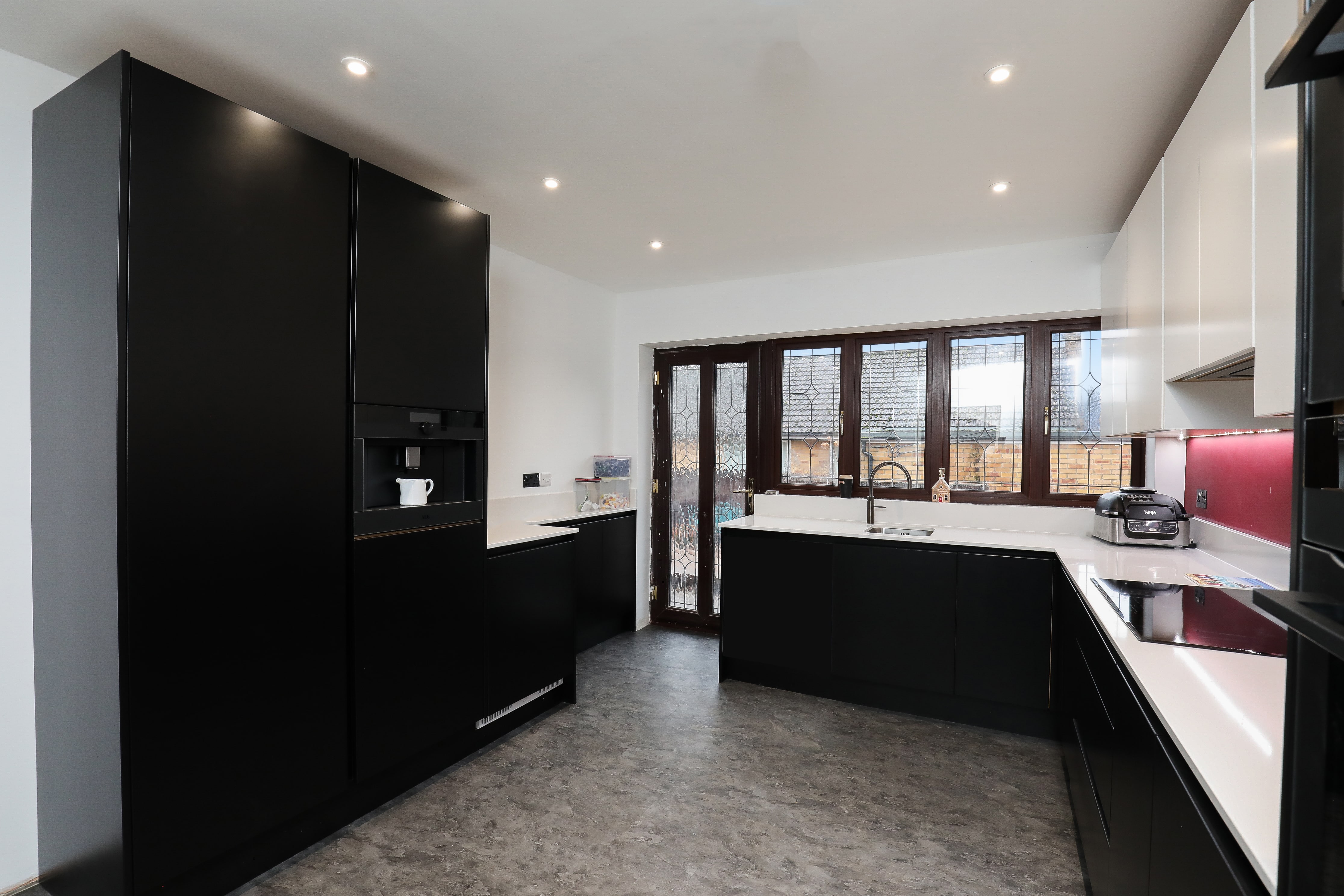 Stunning black and white kitchen - Krystal Kitchens