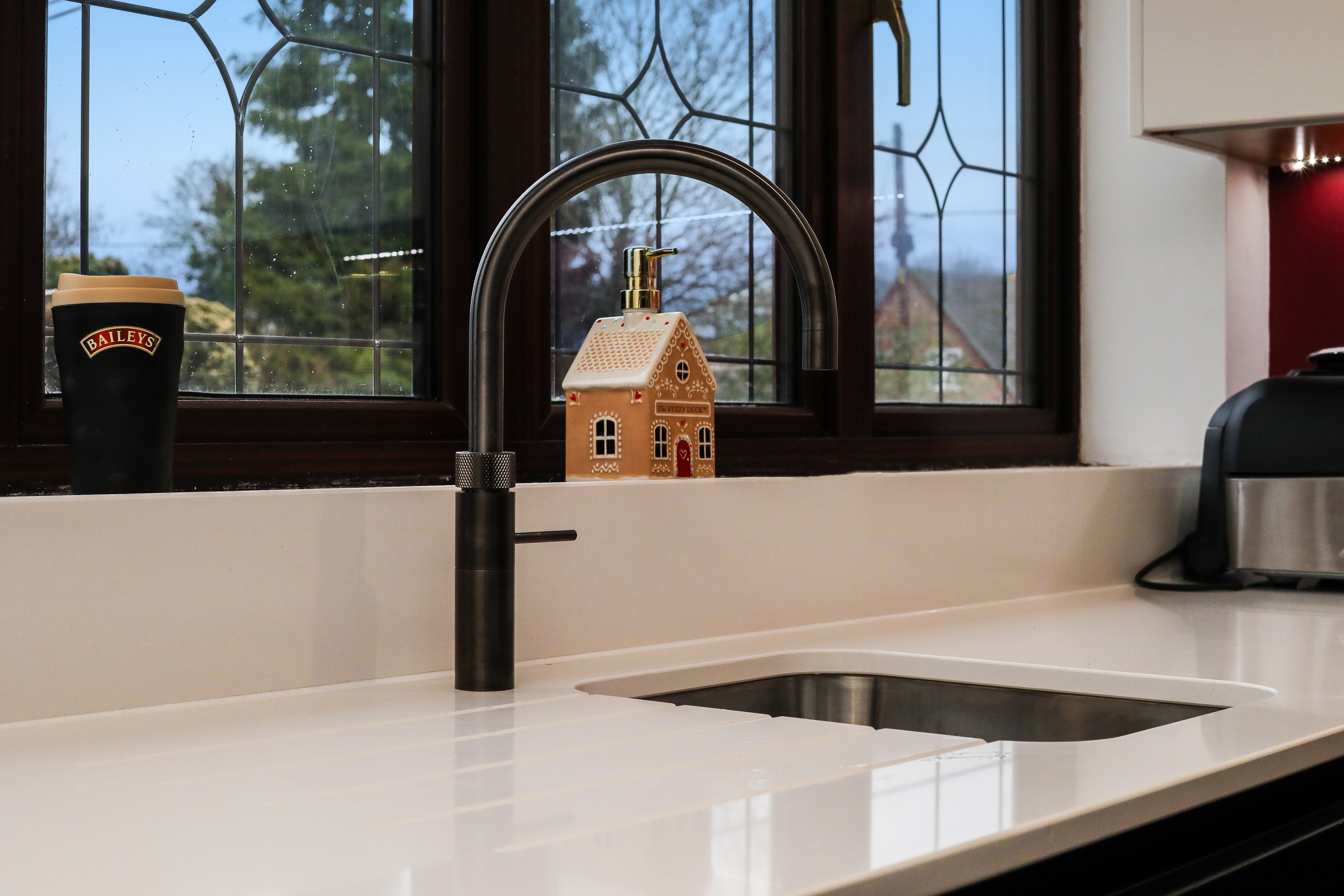 Stunning black and white kitchen - Krystal Kitchens
